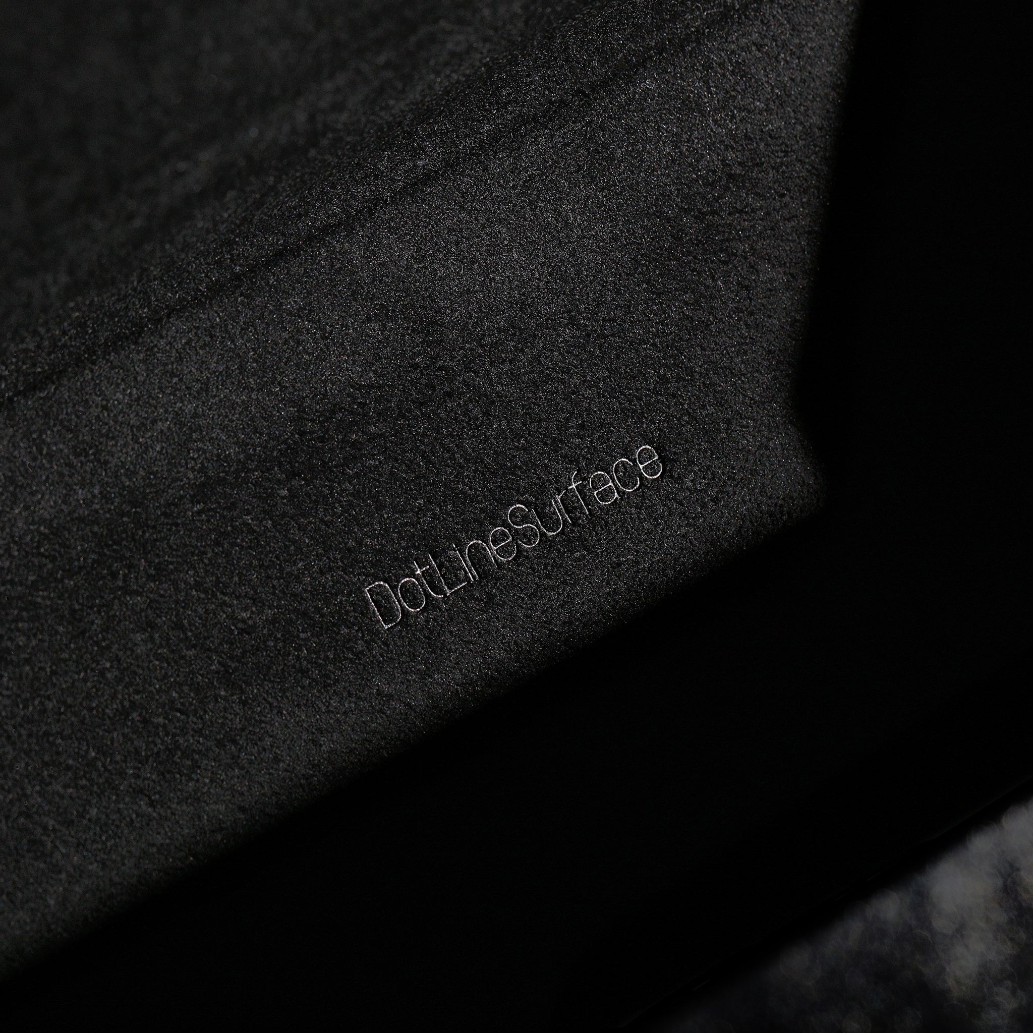 Dotlinesurface _ Wearable objet d'art l Home